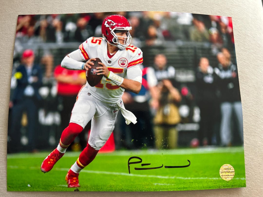 Patrick Mahomes Kansas City Chiefs Signed Autographed 8x10 Photograph ...
