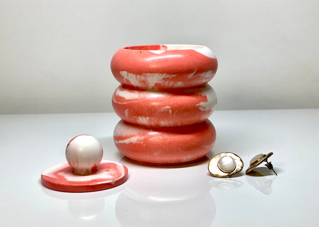 Circle Jewelry Box. Jesmonite Jar With Lid. White and Pink Marbled ...