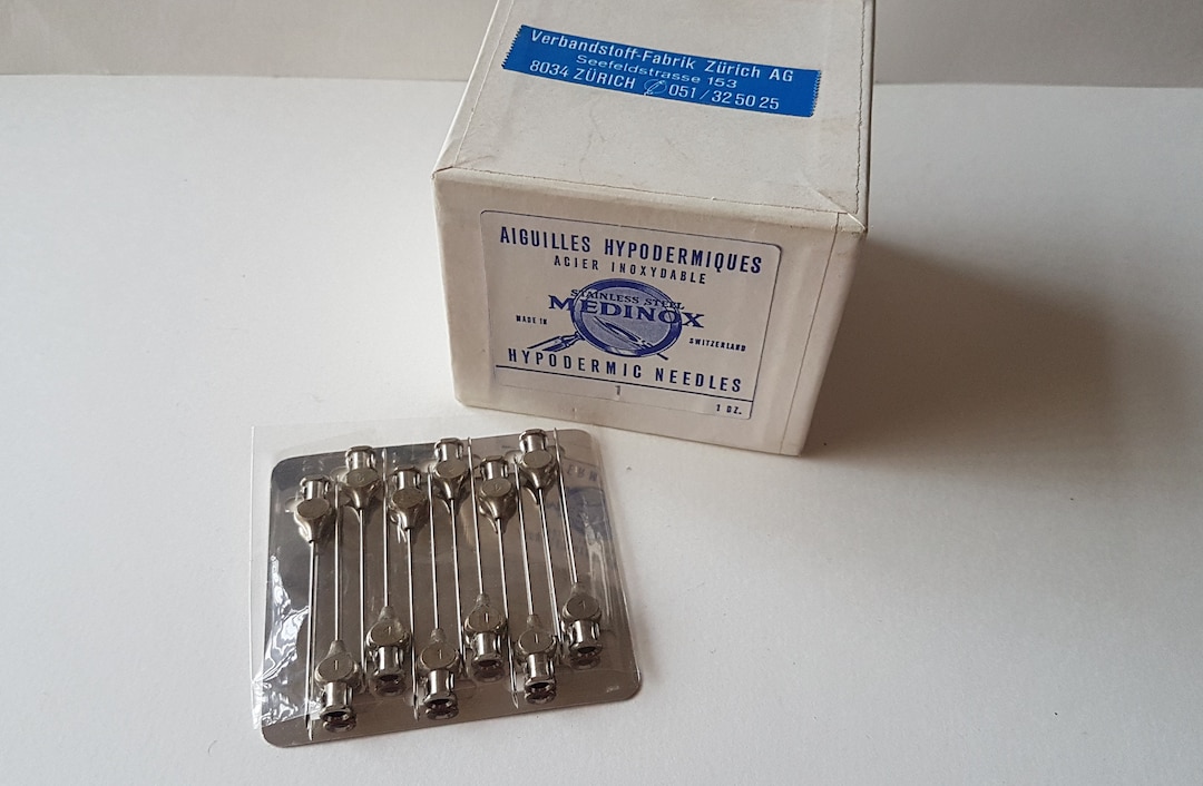Box of Vintage Hypodermic Needles, Syringe, 1950s. Medical Collectable ...