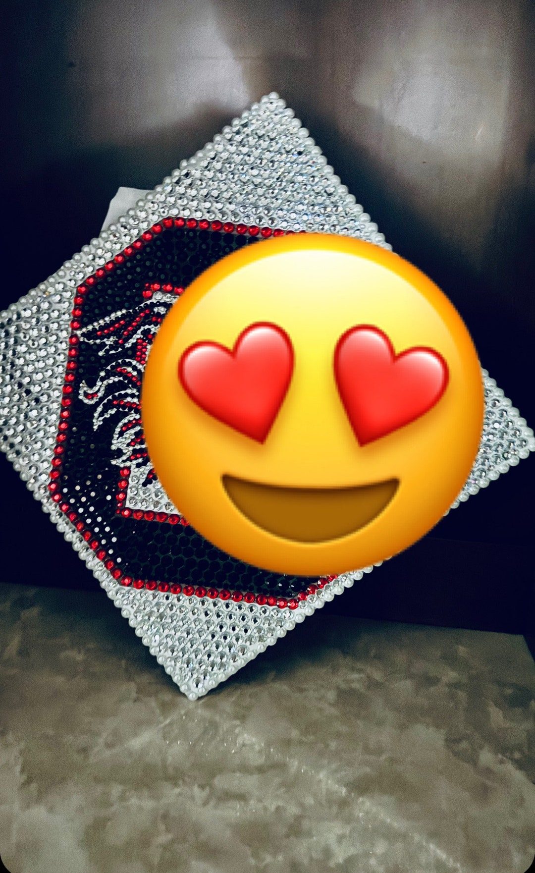 DETAILED Bedazzled Grad Caps With Unique Designs for the Perfect Gift ...