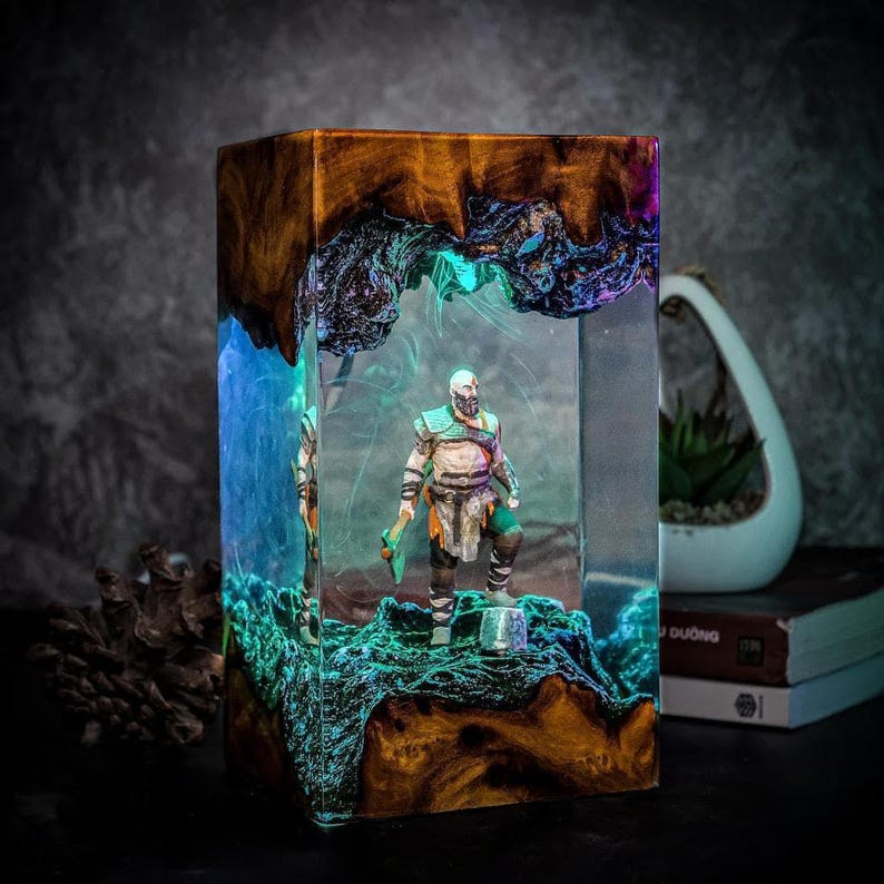 Kratos God of War Epoxy Lamp Ver 2, Playstation Game Resin Art Night ...