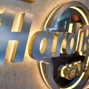 Custom 3D Backlit Sign | 3D Metal Business Sign | Metal LED Sign ...