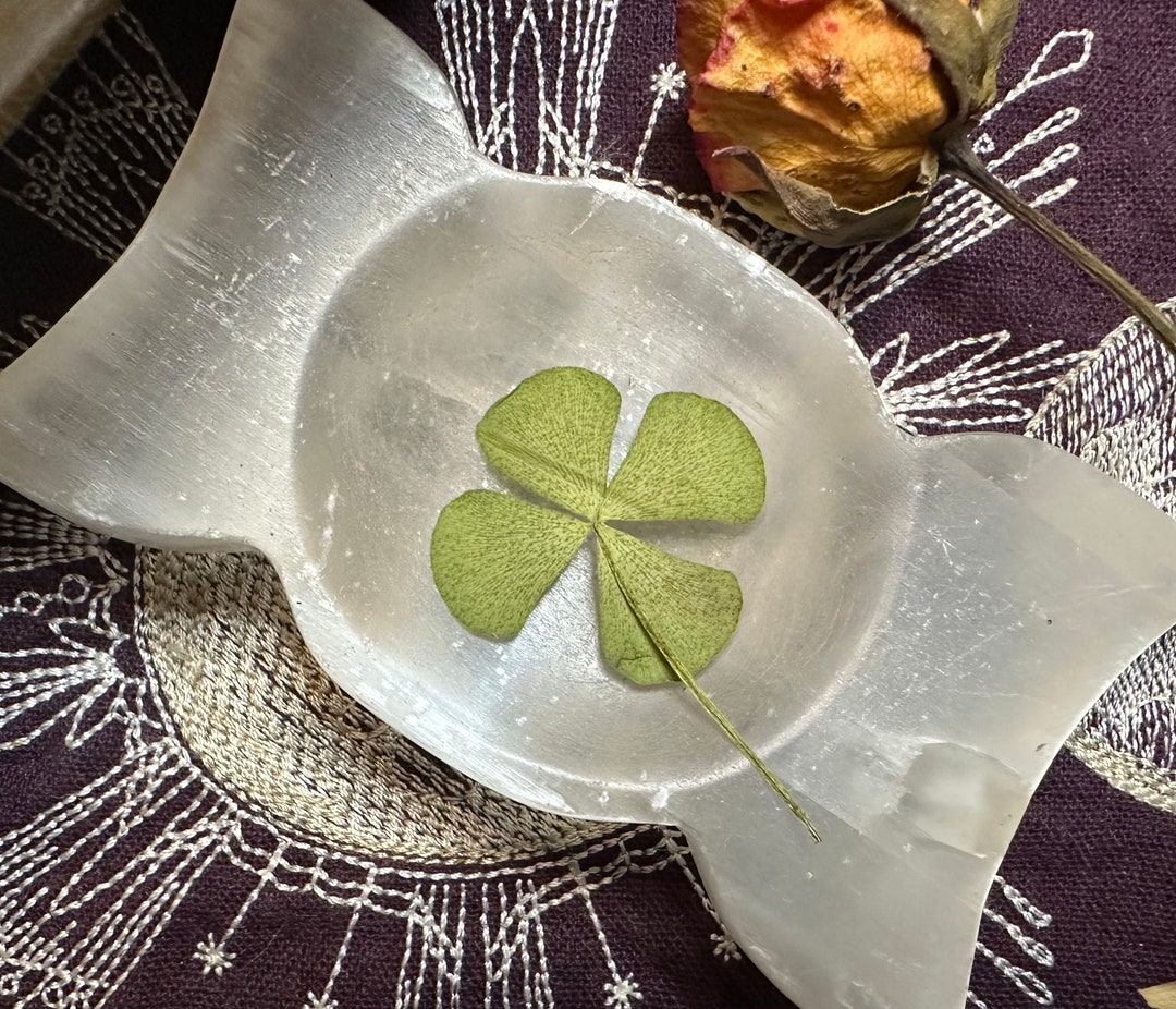 Four Leaf Clover, New Love, Madness Protection, Increase Psychic Powers ...