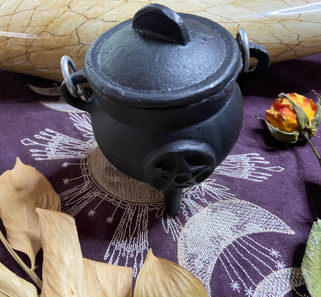 Mini Cast Iron Cauldron With Pentacle, Cauldron With Lid - Etsy
