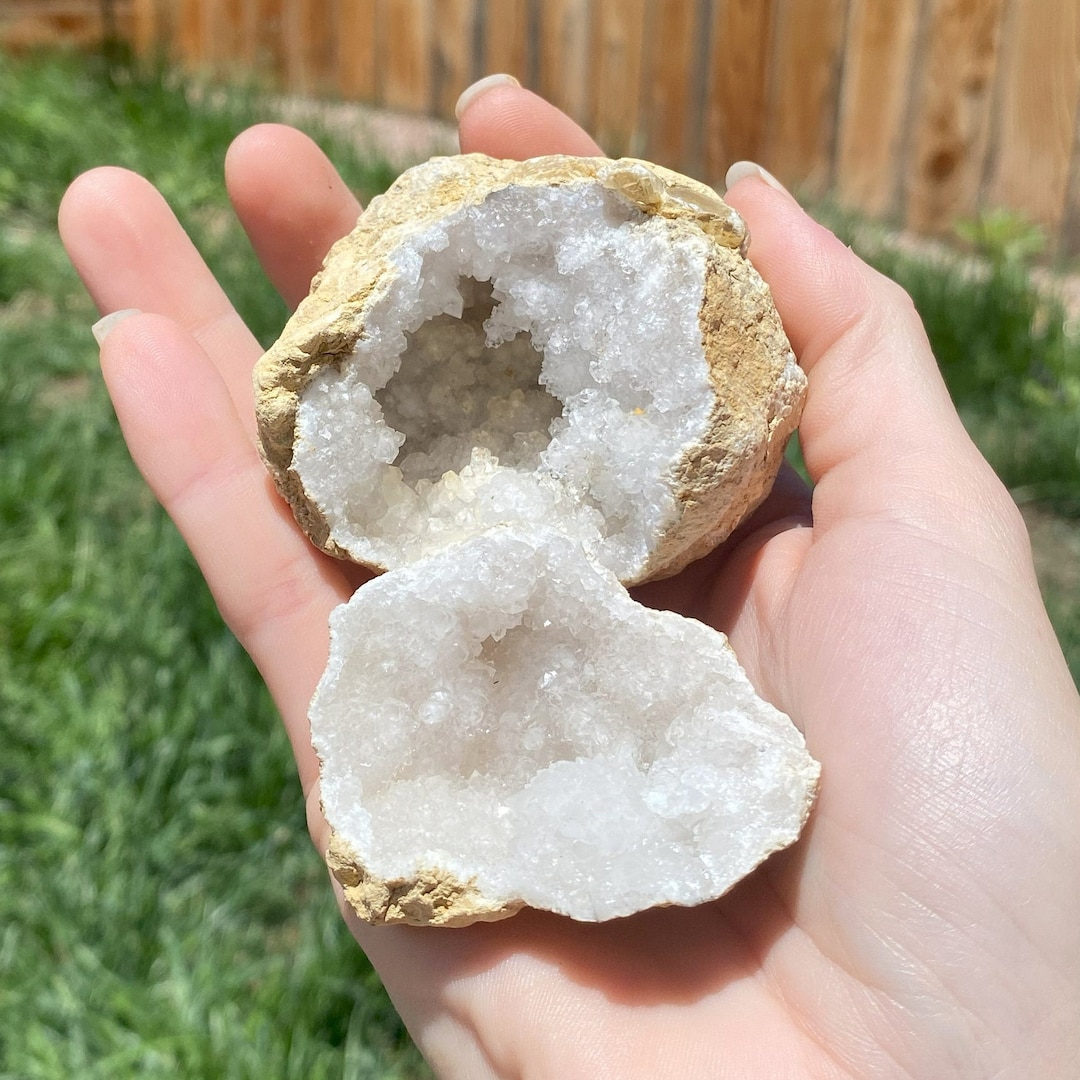 White Calcite Geode Pair UV Reactive (232 Grams) - Etsy