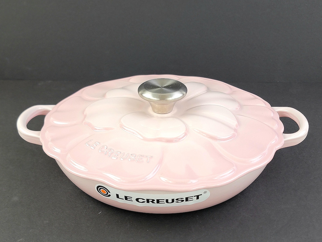 Le Creuset Signature Enameled Cast Iron Petal Braiser 2.25qt Shell Pink ...