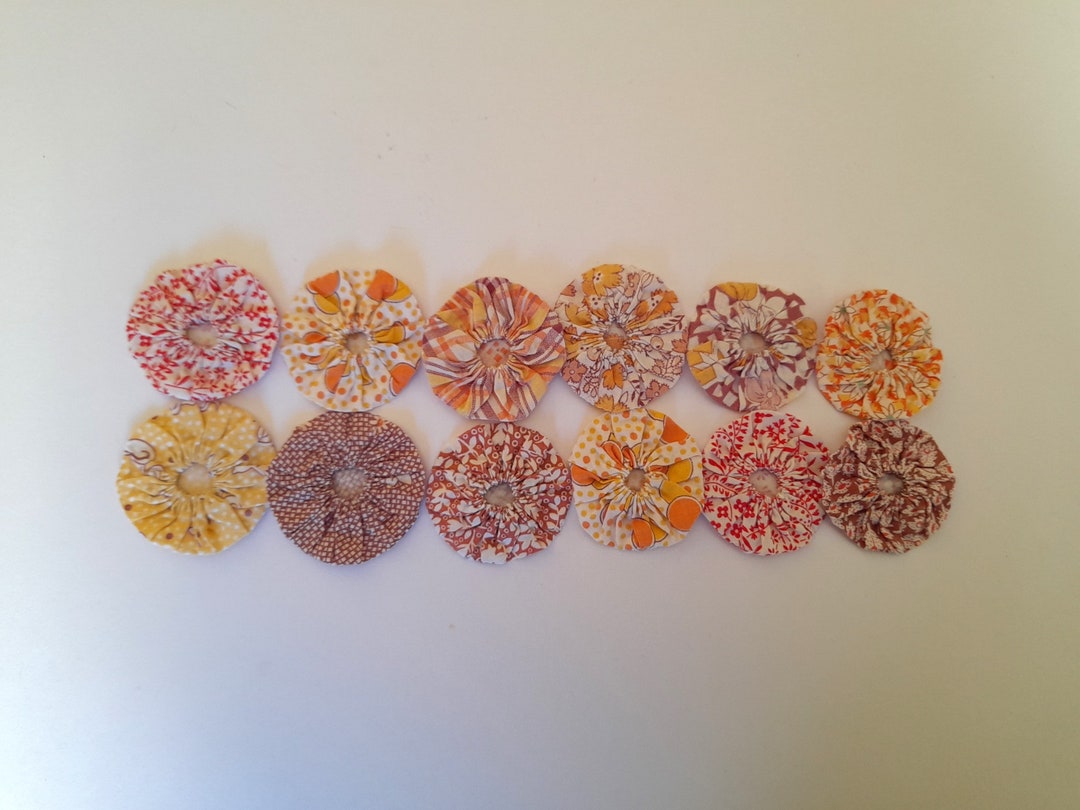 12 Autumn Vintage 1930s American Suffolk Puffs Fabric Yoyos Mixed ...