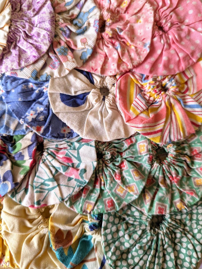 20 Vintage 1930s 1940s Mixed American Suffolk Puffs Fabric Yoyos ...