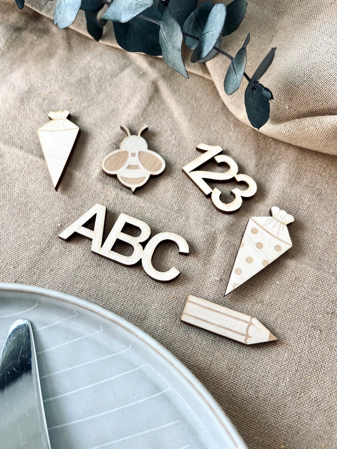 Scatter Decoration for School Enrollment / School Introduction With ...
