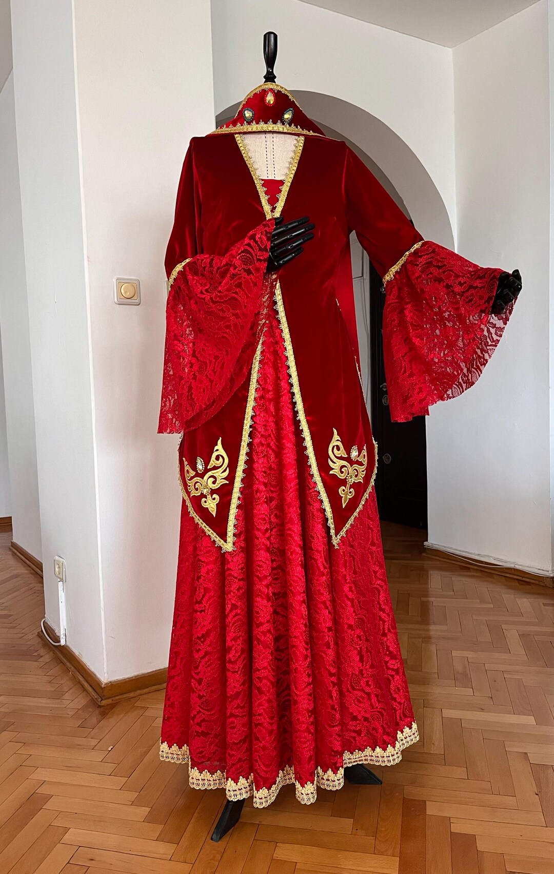 Persian Costume, Ghajari Women's Costume , Traditional Persian Costume ...