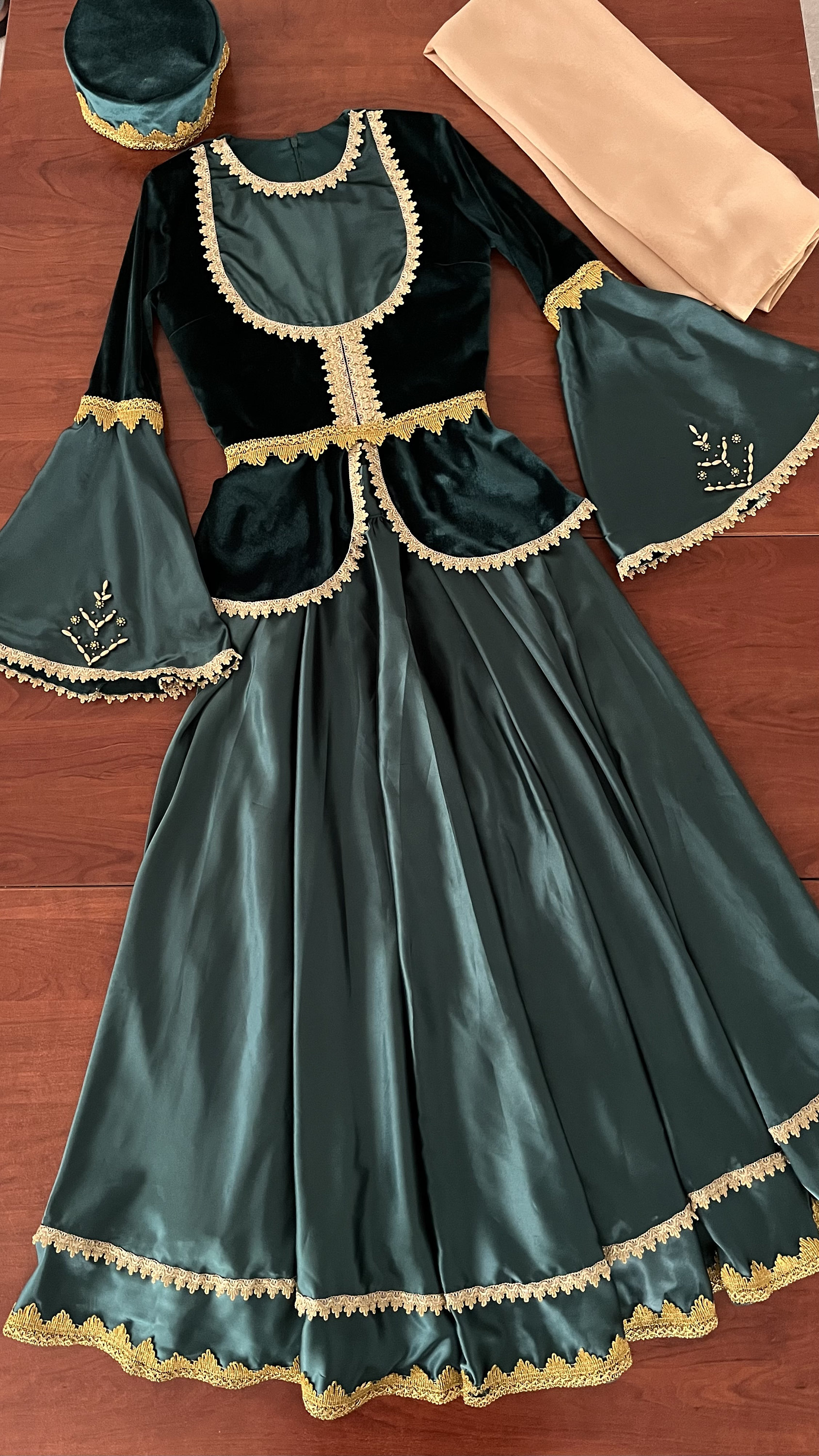 Azeri Dance Costume, Persian Traditional Clothes, Persian Costumes ...