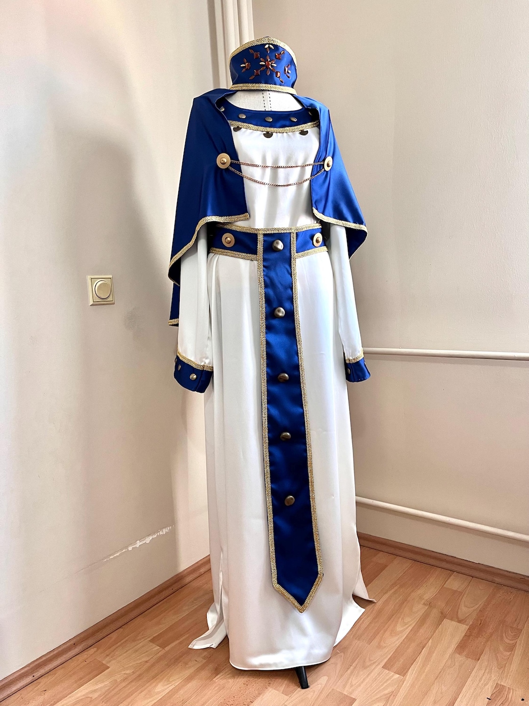 Persian Style Men's Costume: Blue & White Robe With Cape - Etsy