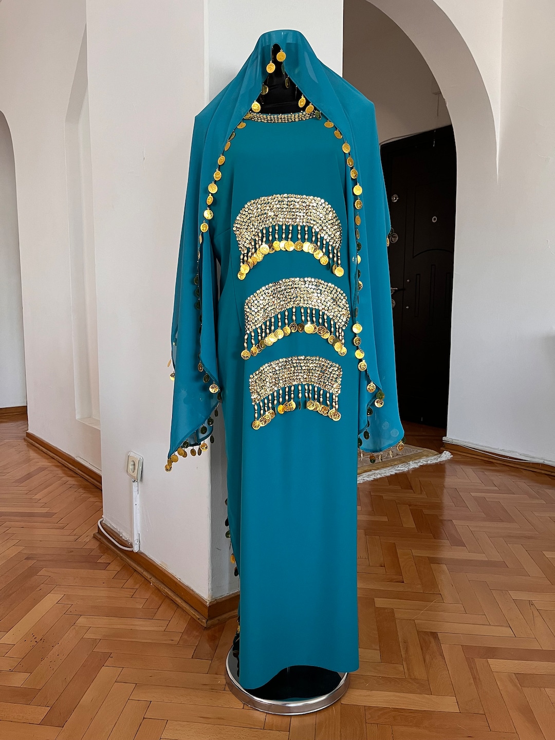 Persian Embroidered Dress & Shawl: Traditional Women's Costume - Etsy