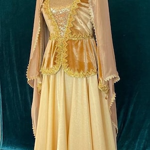 Adorable Traditional Azeri Dance Costumes , Dance Clothes of Azari ...