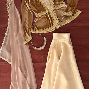 Adorable Traditional Azeri Dance Costumes , Dance Clothes of Azari ...