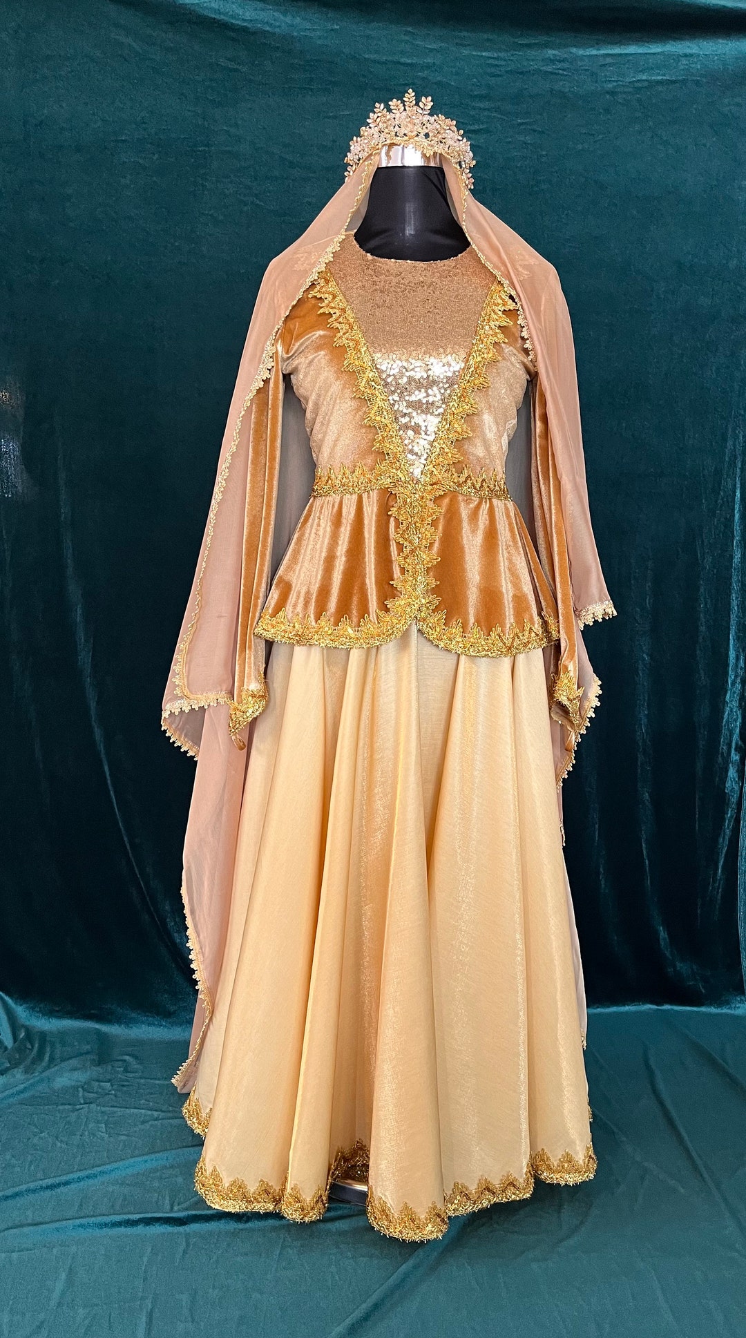 Adorable Traditional Azeri Dance Costumes , Dance Clothes of Azari ...