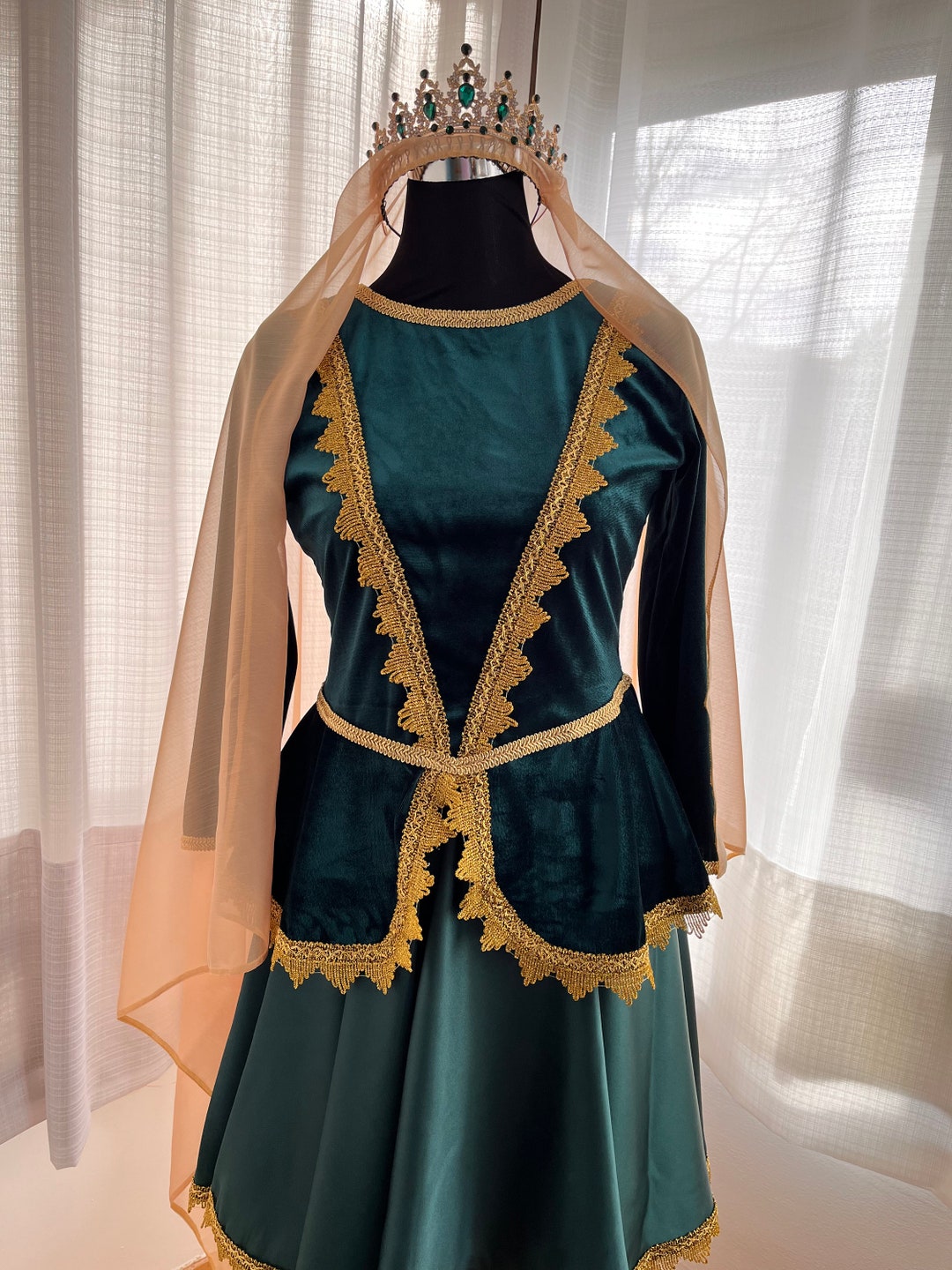 Handmade Azeri Dance Costume , Dance Clothes of Azari Women, Sari Gelin ...