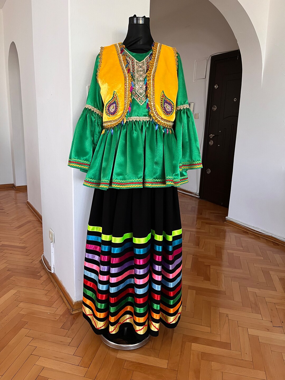 Handmade Rashti Dresses , Designe Persian Costume, Traditional Persian ...