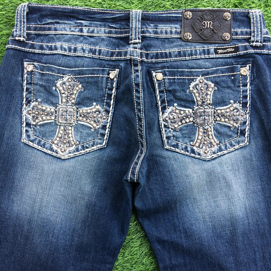 Size 31 Miss Me Cross Embellished Cut-off Cropped Boot Jeans 2000’s ...