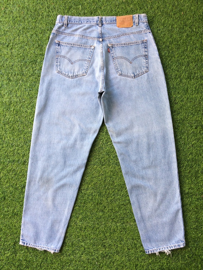 Vintage Levi's 560 Jeans, Distressed Light Wash, Loose Fit (36 Inch ...