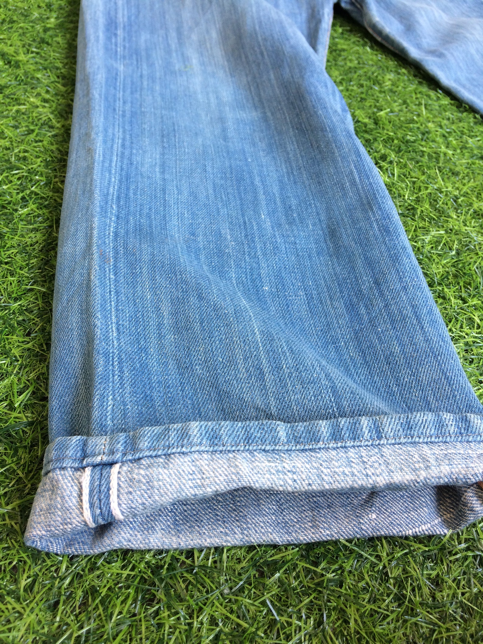 Size 33 Vintage Distressed Levis Red Loop Selvedge Jeans W33 L26 Light ...