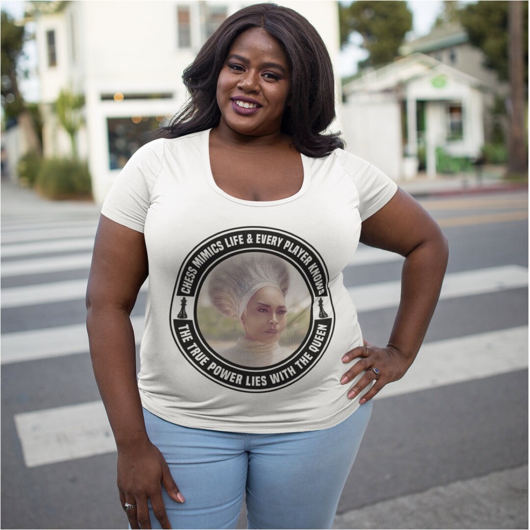 Chess Mimics Life and the True Power Lies With the Queen T-shirt - Etsy