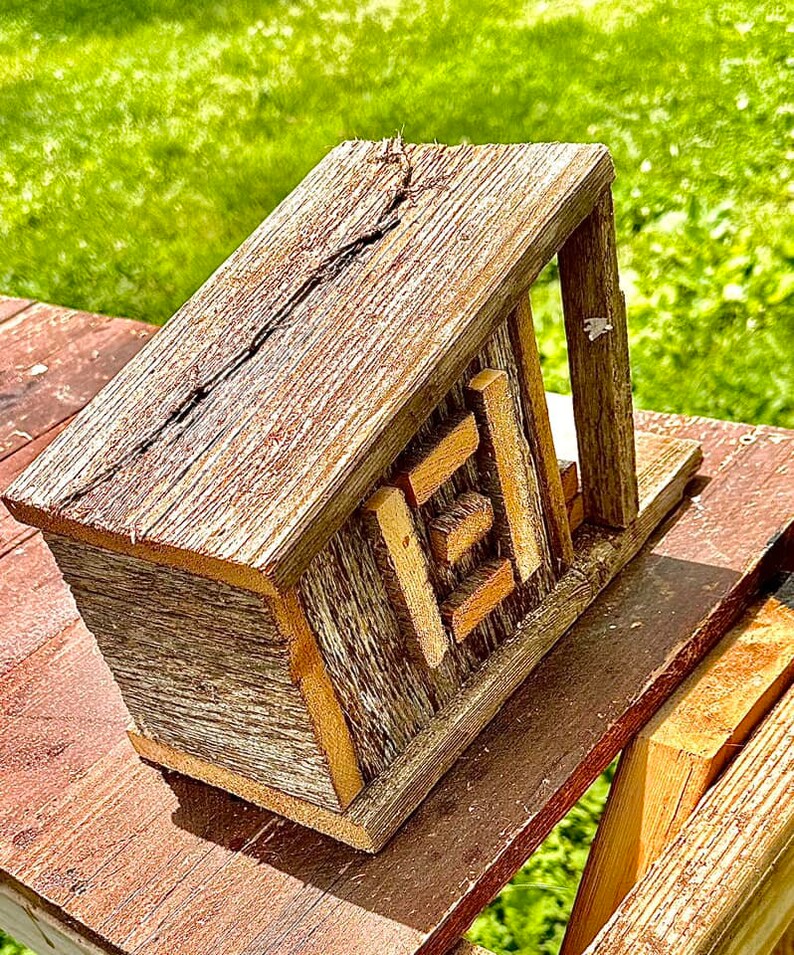 The Rustic Retreat Cottage Birdhouse - Etsy