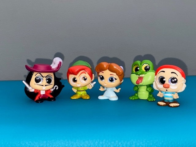 Disney Doorables, ** Series 6 ** REGULAR Doorable or Get a Keychains ...