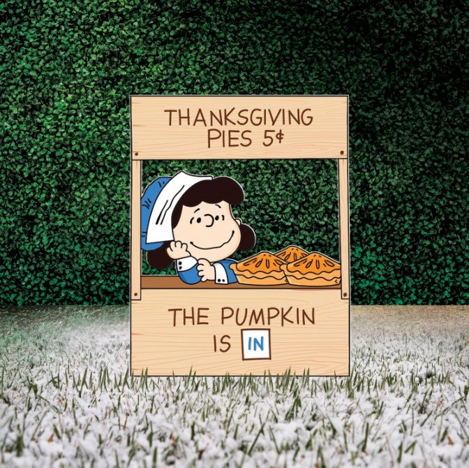 Peanuts Yard Decoration / Charlie Brown Thanksgiving / Charlie Brown ...