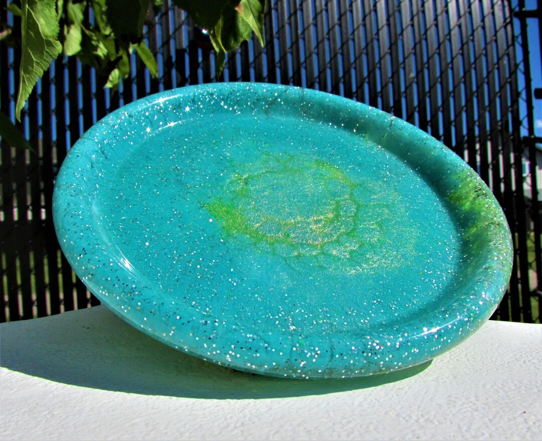 Small Round Dish With Glitter Details - Etsy