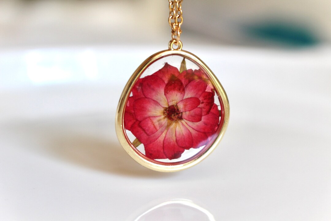 Collier Pendentif Rose éternelle in Résine - Etsy