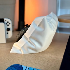 Pillow Controller Stand for Xbox PS5 Switch Pro Controllers 3D Printed ...
