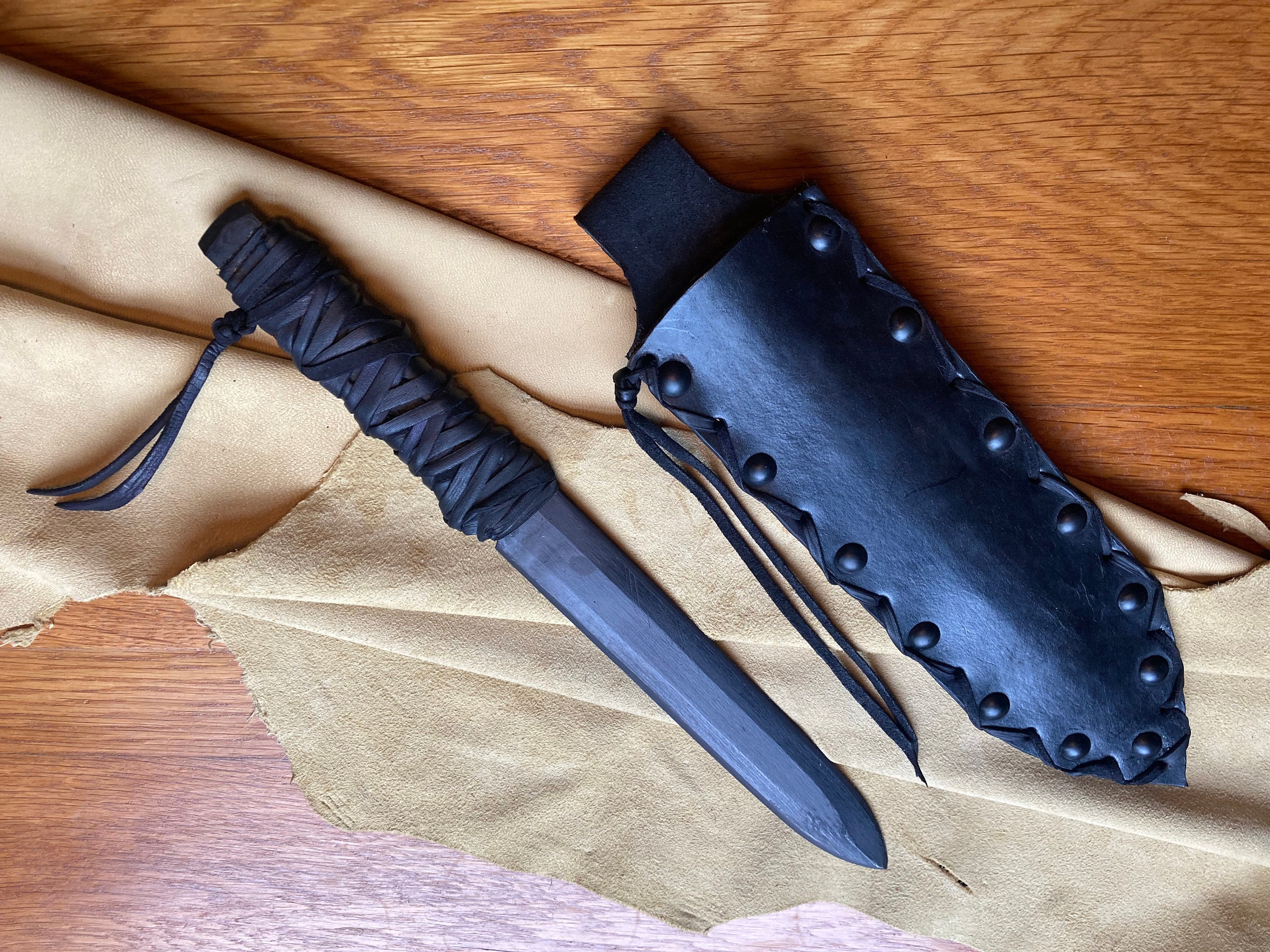 Chisel Tailed Knife and Leather Sheath - Etsy