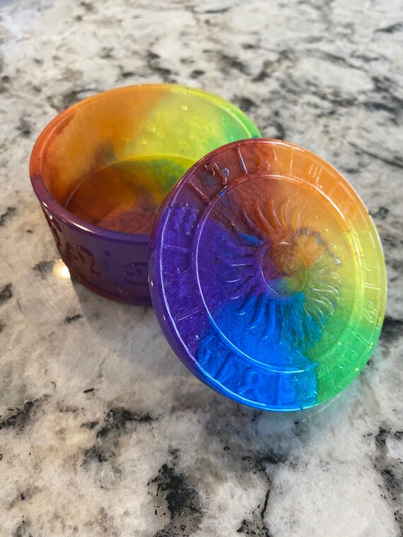 Rainbow Resin Trinket Bowl - Etsy