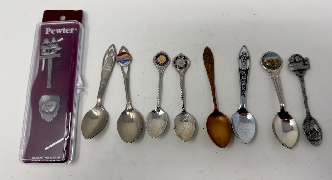 Set of 9 Collector Spoons USA - Etsy