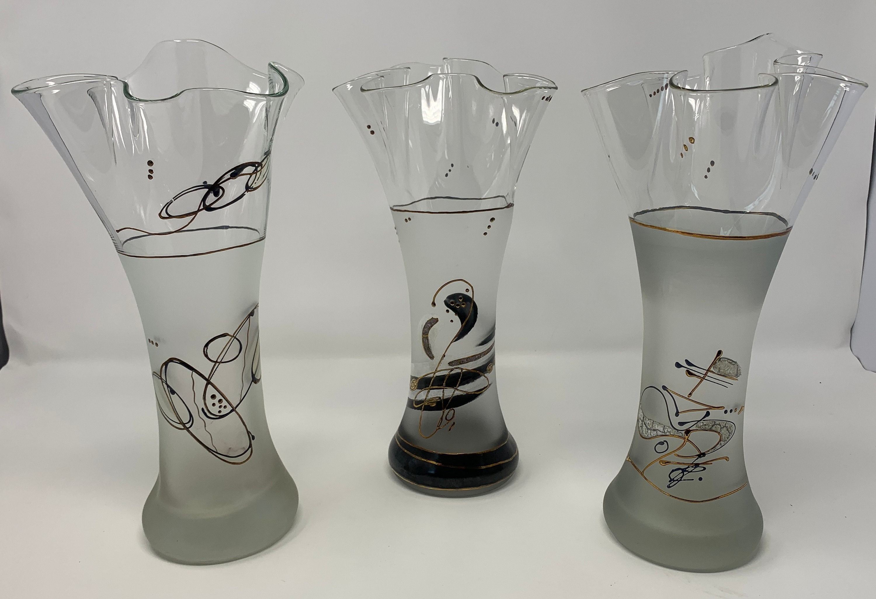 Set of 3 Romanian Geea Hand Made Painted Hand Painted Crystal Ruffled ...