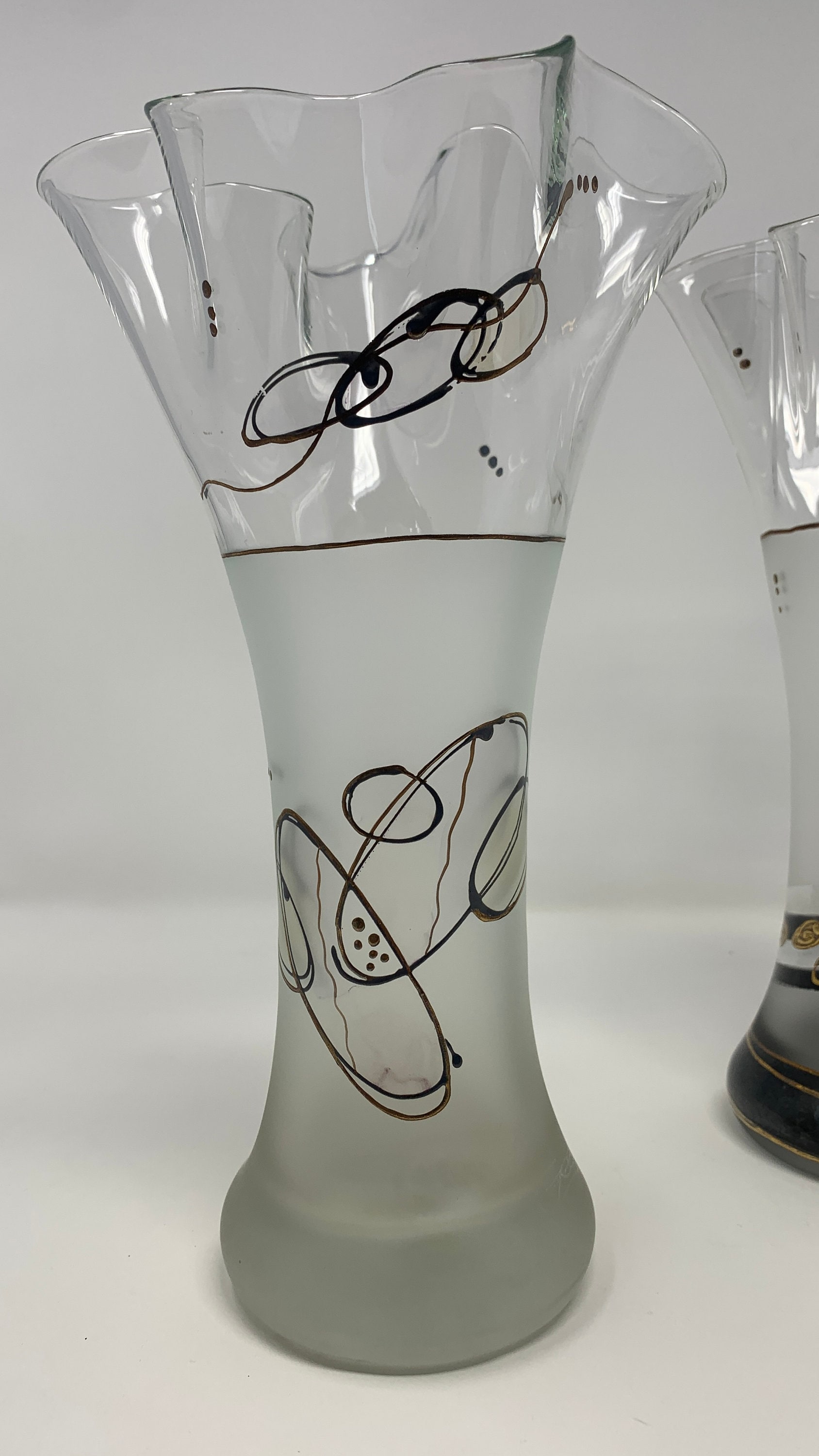 Set of 3 Romanian Geea Hand Made Painted Hand Painted Crystal Ruffled ...