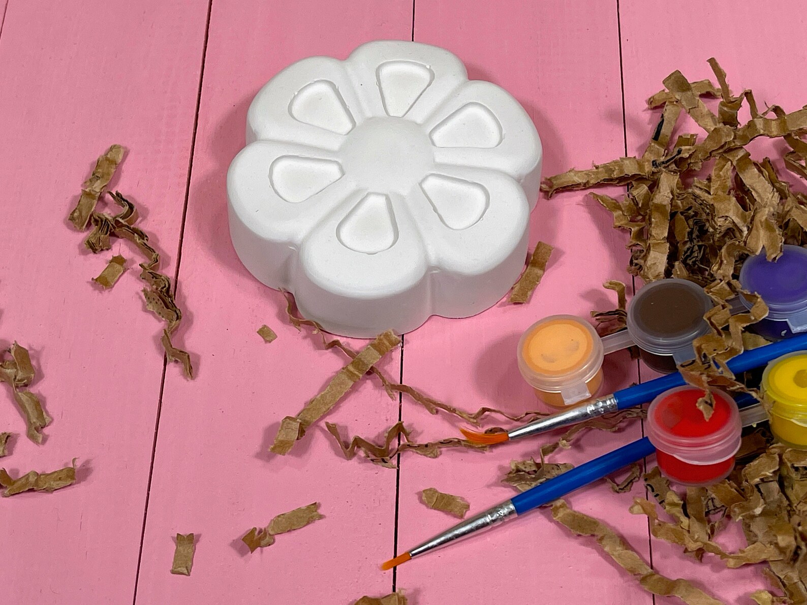Paint Your Own Craft Fun Figures - Kids Activity Box, DIY Gift Box ...