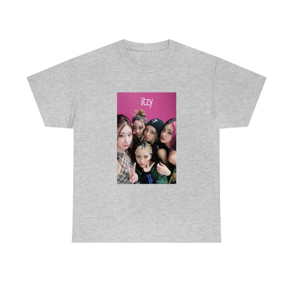 Itzy Yeji Lia Ryujin Chaeryeong Yuna Tshirt / KPOP Merch / - Etsy
