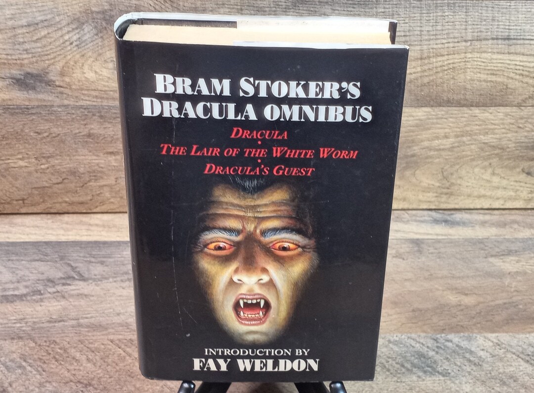 Bram Stokers Dracula Omnibus Introduction by Fay Weldon dracula/the ...
