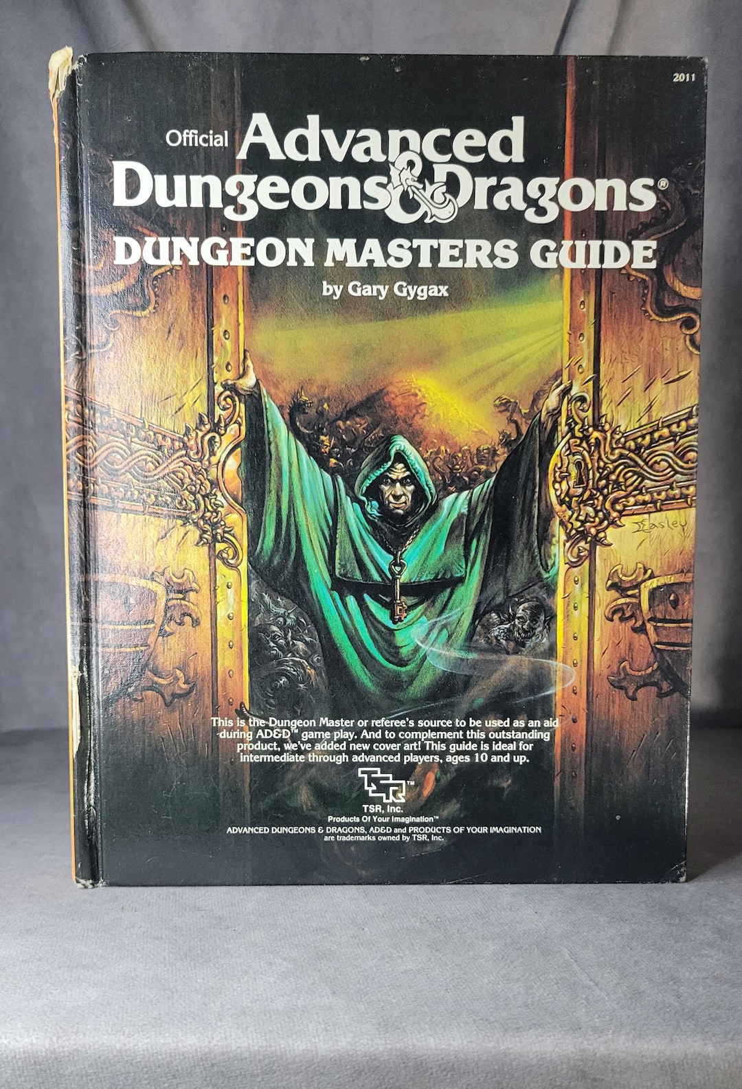 Official "advanced Dungeons and Dragons: Dungeons Masters Guide" by ...