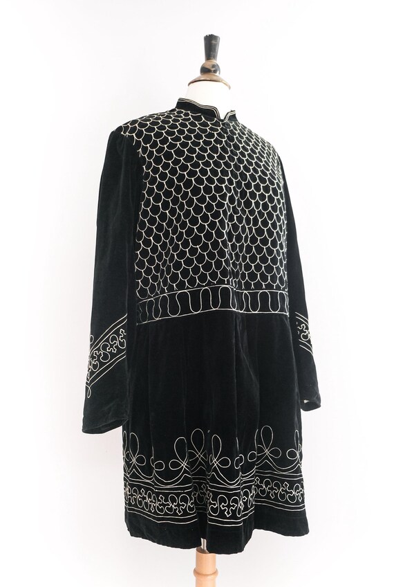 Antique 1920’s Freemason Guard Black Velvet Robe • M/L - Gem