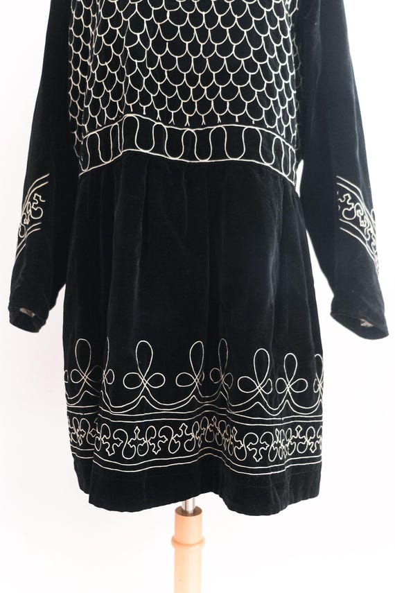 Antique 1920’s Freemason Guard Black Velvet Robe • M/L - Gem