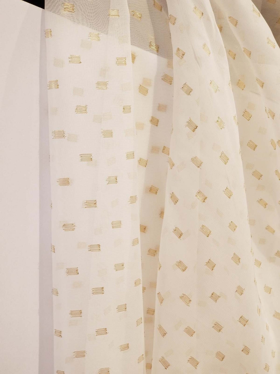 Voile Sheer Fabric , Batiste Fabric, Color White With Metallic ...