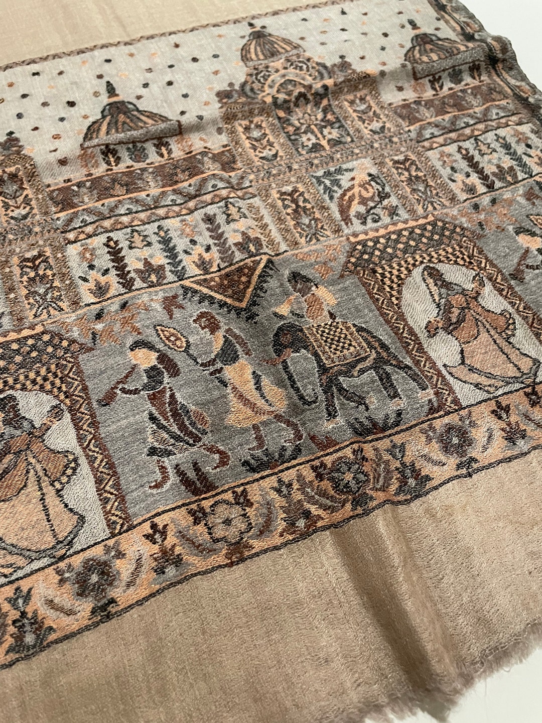 Pashmina Shawl With Kani Border: Lightweight Wedding Wrap - Etsy