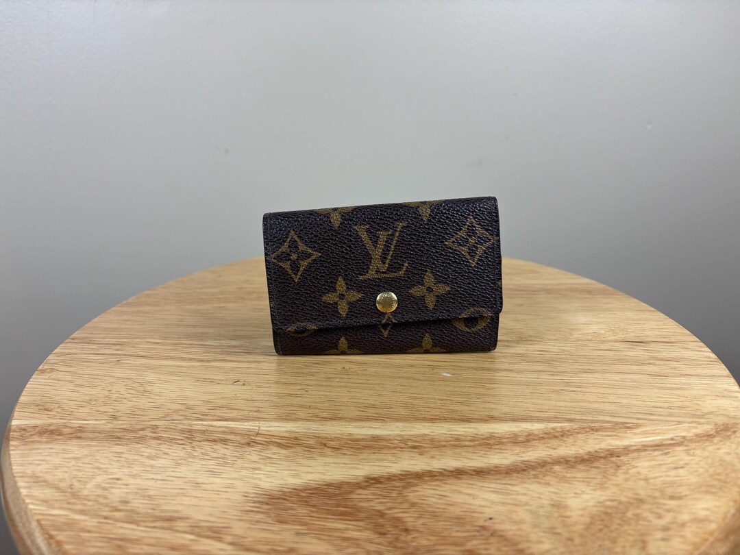 Authentic Louis Vuitton Monogram 6 Key Case - Etsy