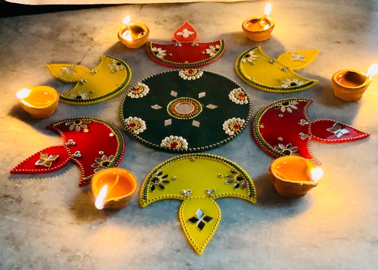 DIYA Acrylic RANGOLI red ,yellow , Green 16inchesx16inches a Set of 7 ...