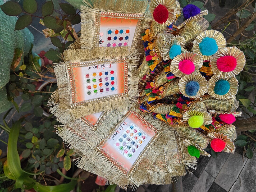 Mehandi Cone & Bindi Set (12 Pack) - Wedding, Diwali, Eid Favors - Etsy