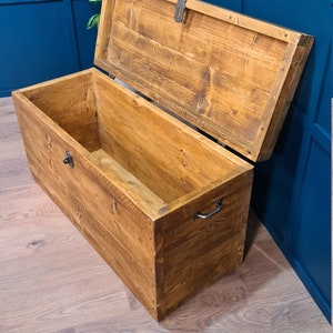 The Medway Rustic Wooden Chest Blanket Box/ottoman. Please Read the ...