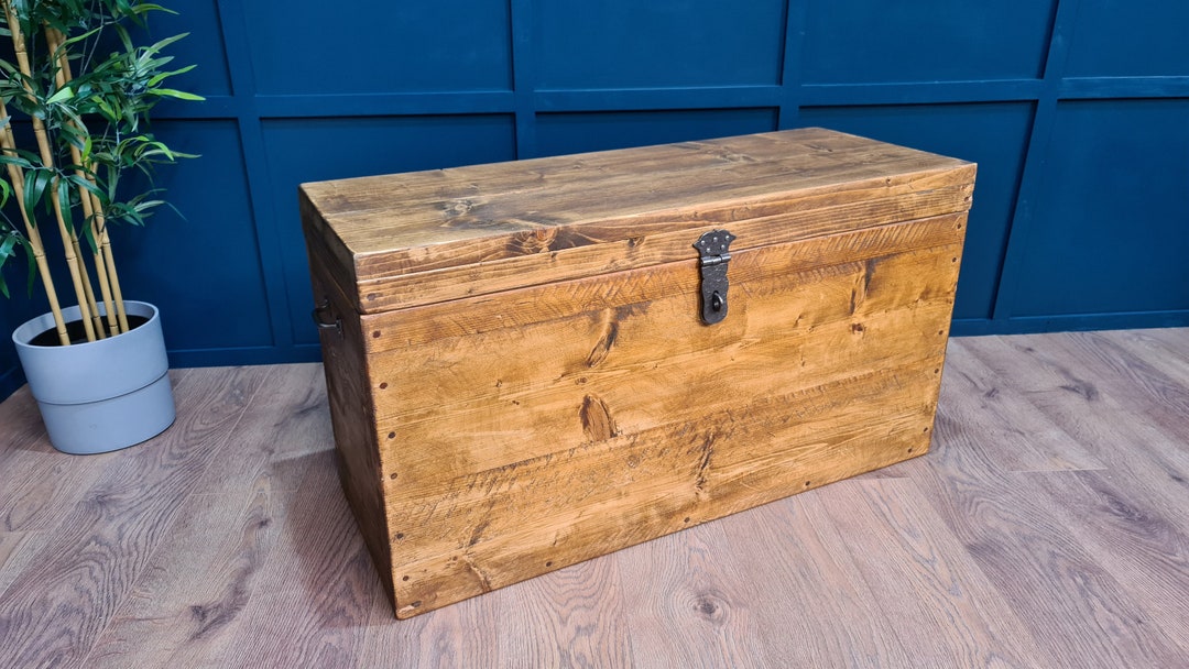Rustic Wooden Chest, Blanket Box, Ottoman. Bespoke Sizes Available ...